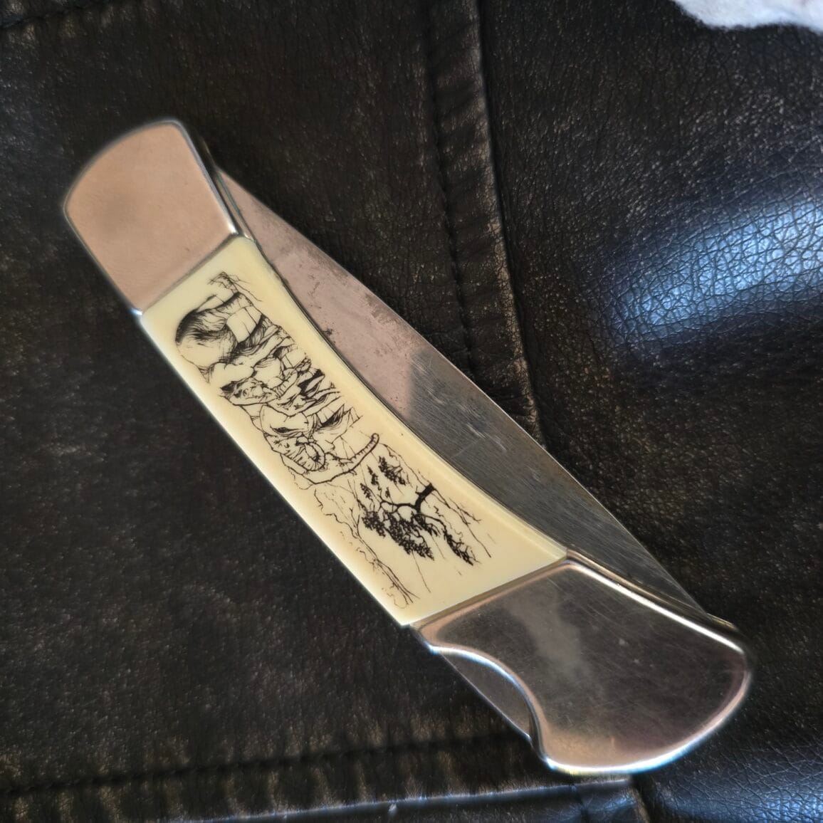Sabre Lockback with Elephant Motif For Sale - TSA Knives