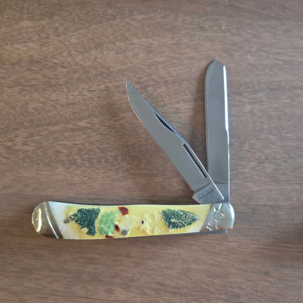 Rough Rider Trapper in White Jigged Bone Deer For Sale - TSA Knives