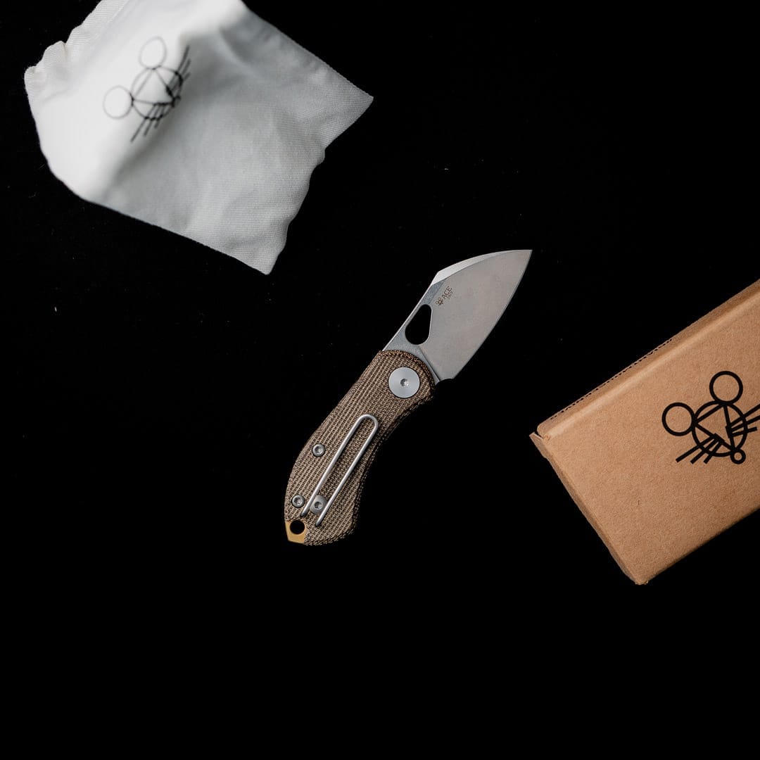 GiantMouse ACE Nibbler - Green Canvas Micarta Discounted "Rescue Mouse ...