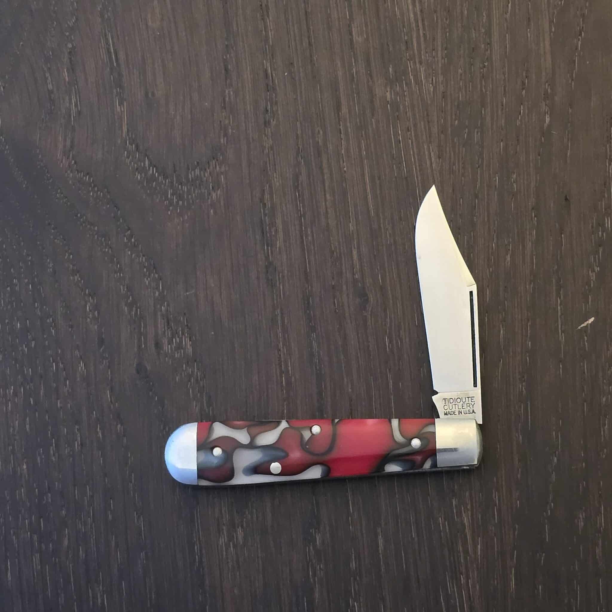 Great Eastern Cutlery #141118 Dead Skunk Acrylic For Sale - TSA Knives